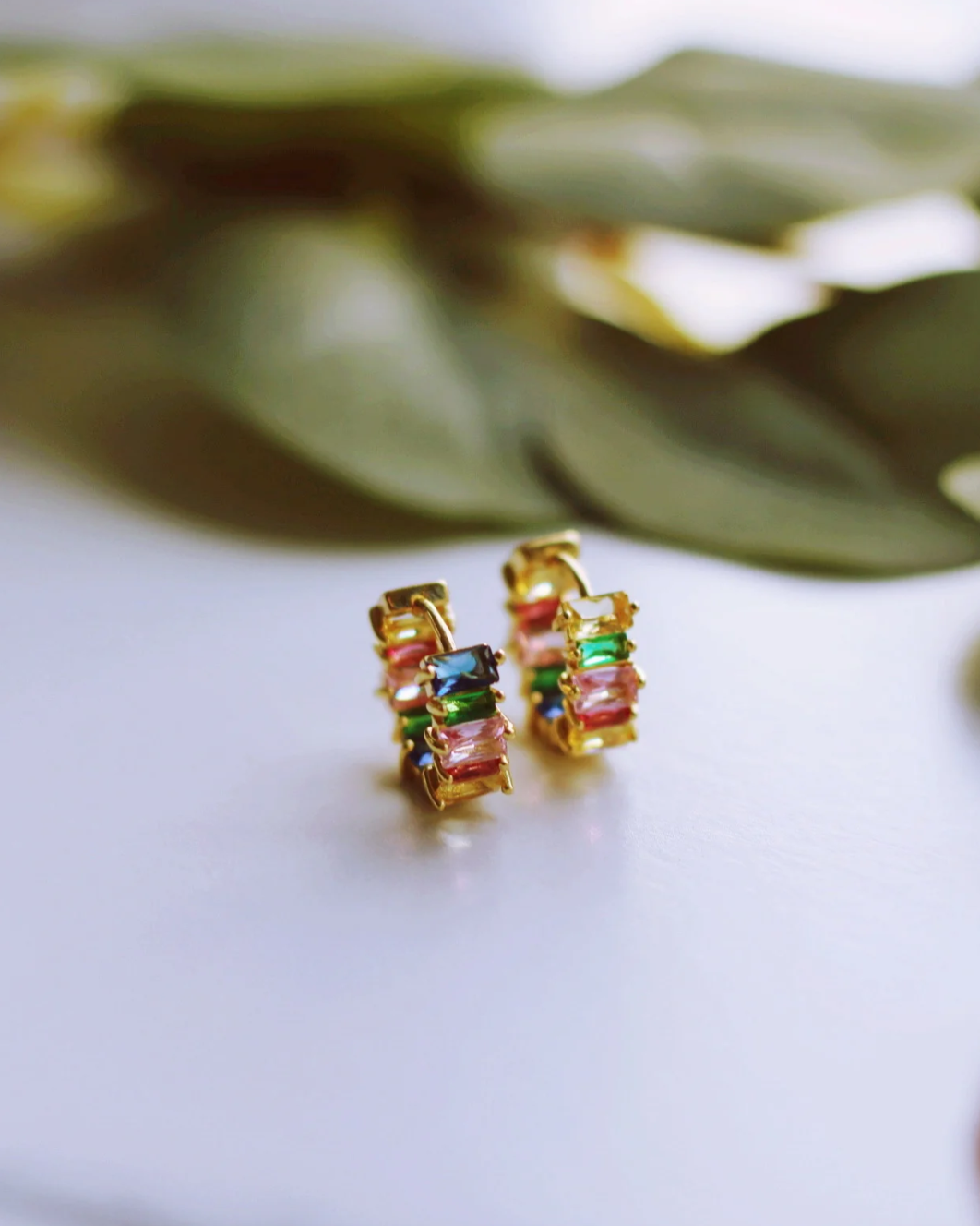 Pia Pavé Rainbow Huggies | CoCapsules