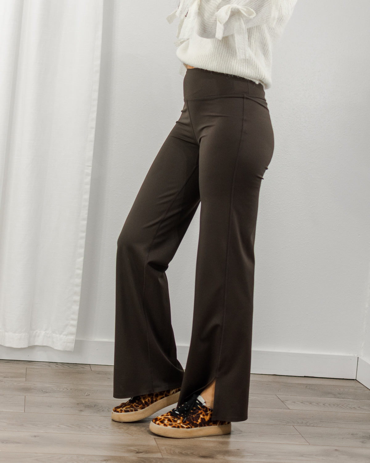 Women’s MoveKnit Bonded Golf Pants – Coffee Brown | CoCapsules